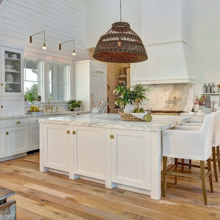 35 Professional Farmhouse Style White Kitchen Ideas to Transform Your ...