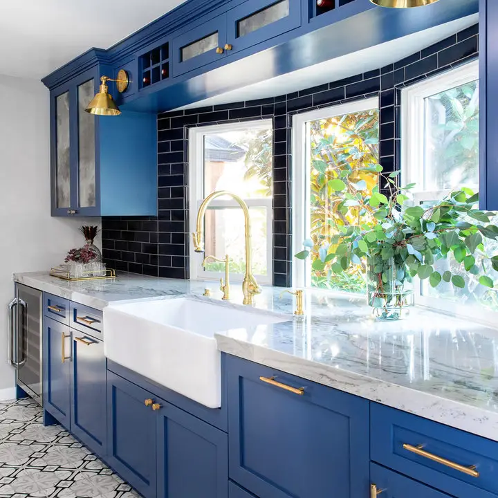 30 Stunning Modern Blue Kitchen Ideas from Top Designers – SOAPLAKE'S
