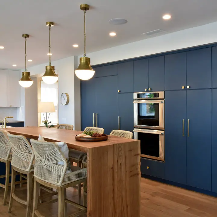 30 Stunning Modern Blue Kitchen Ideas from Top Designers – SOAPLAKE'S